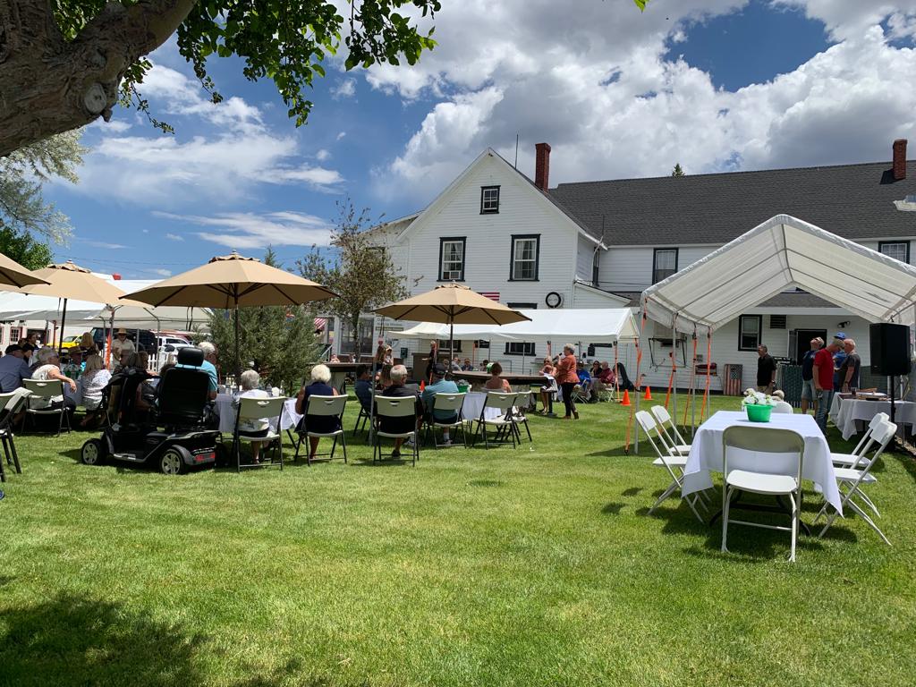 Restaurant & Bar – Bridgeport Inn